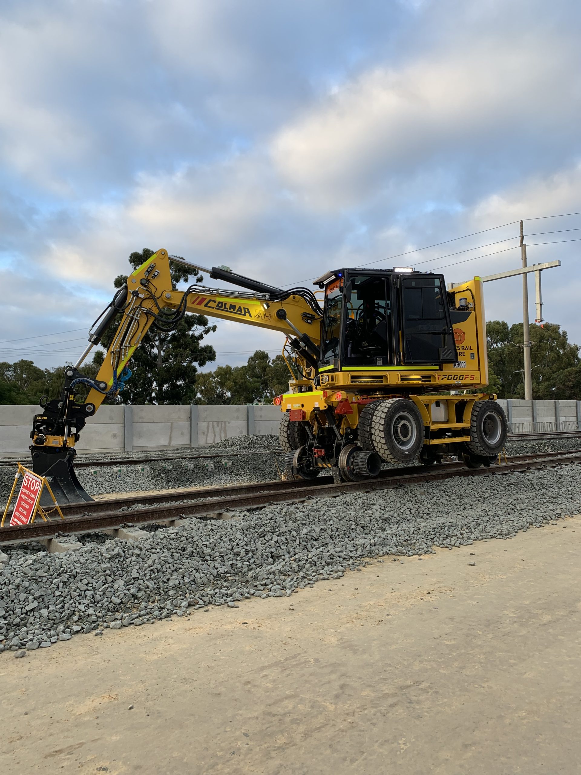 Road Rail Vehicles | Aries Rail